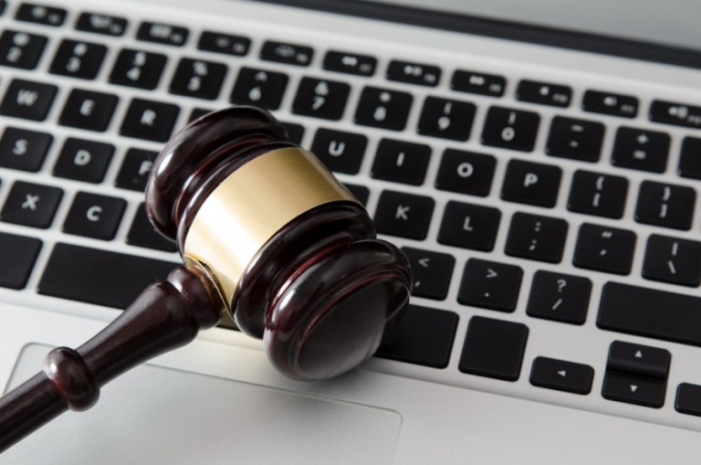 Investigating The Important Factors In Legal Software Testing